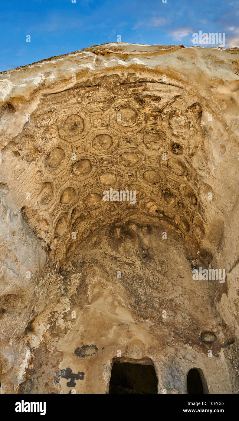 Picture & image of the Theatron vaulted ceiling, Uplistsikhe (Lords ...
