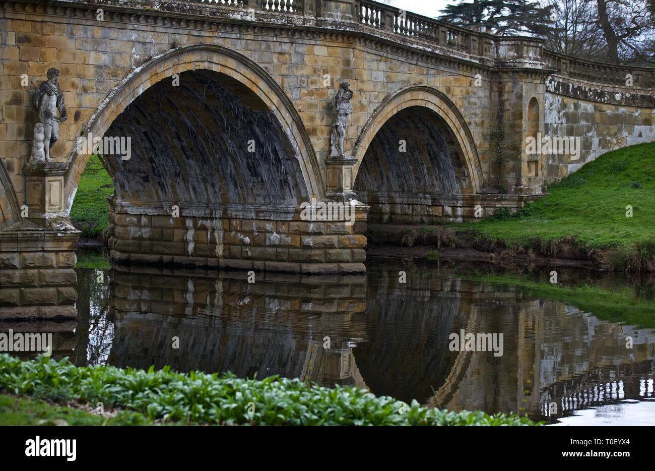 Stone Arched Bridge over River Derwent at Chatsworth House,Peak ...
