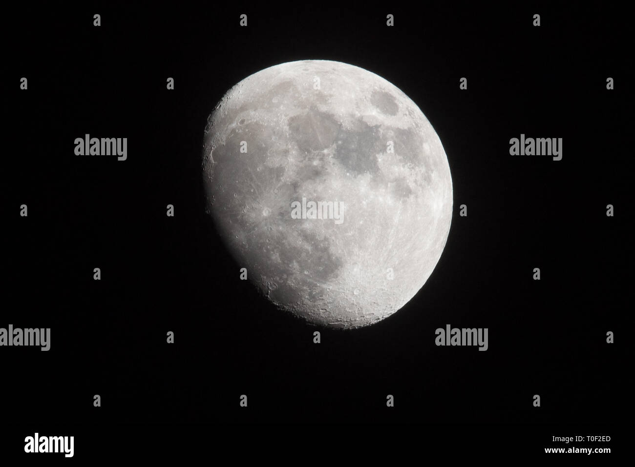 Moon close up telescope hi-res stock photography and images - Alamy