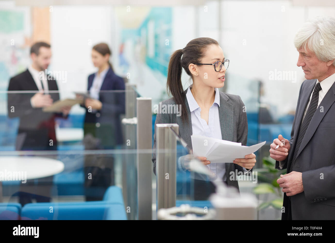 Two Coworkers Discussing Ideas Stock Photo - Alamy