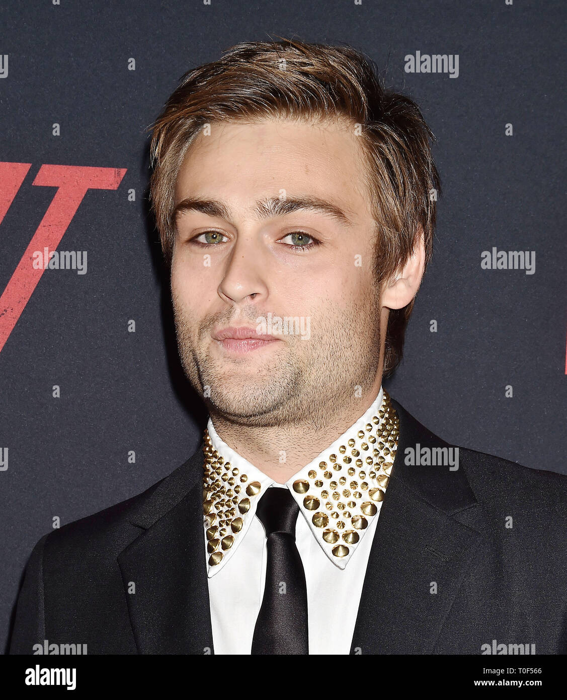 HOLLYWOOD, CA - MARCH 18: Douglas Booth arrives at the Premiere Of ...