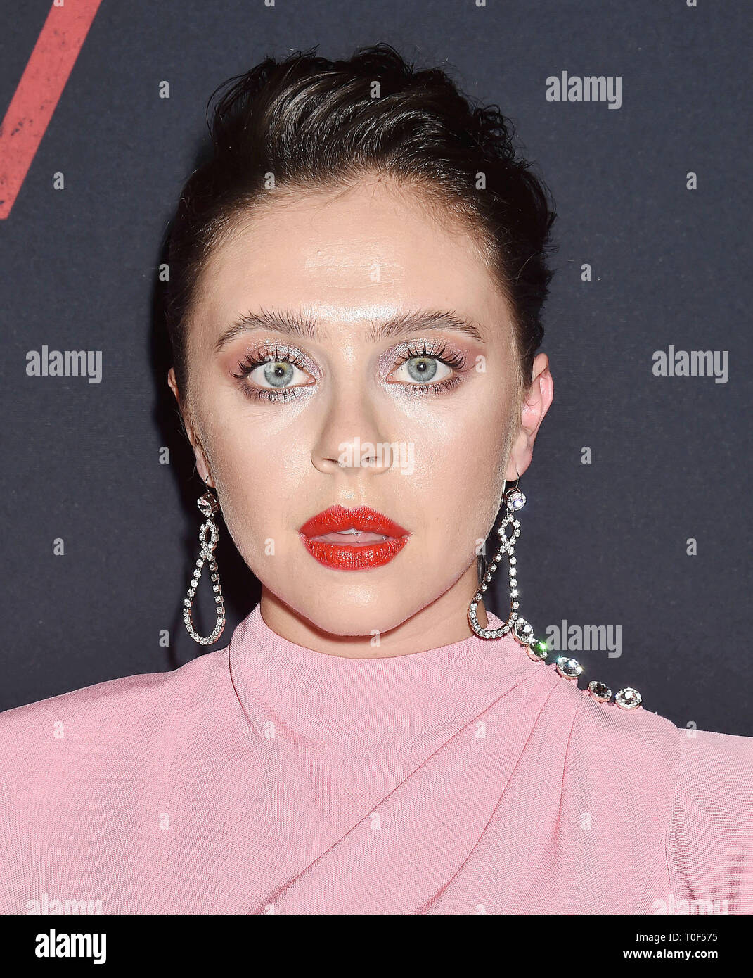 Bel Powley's Instagram, Twitter & Facebook on IDCrawl