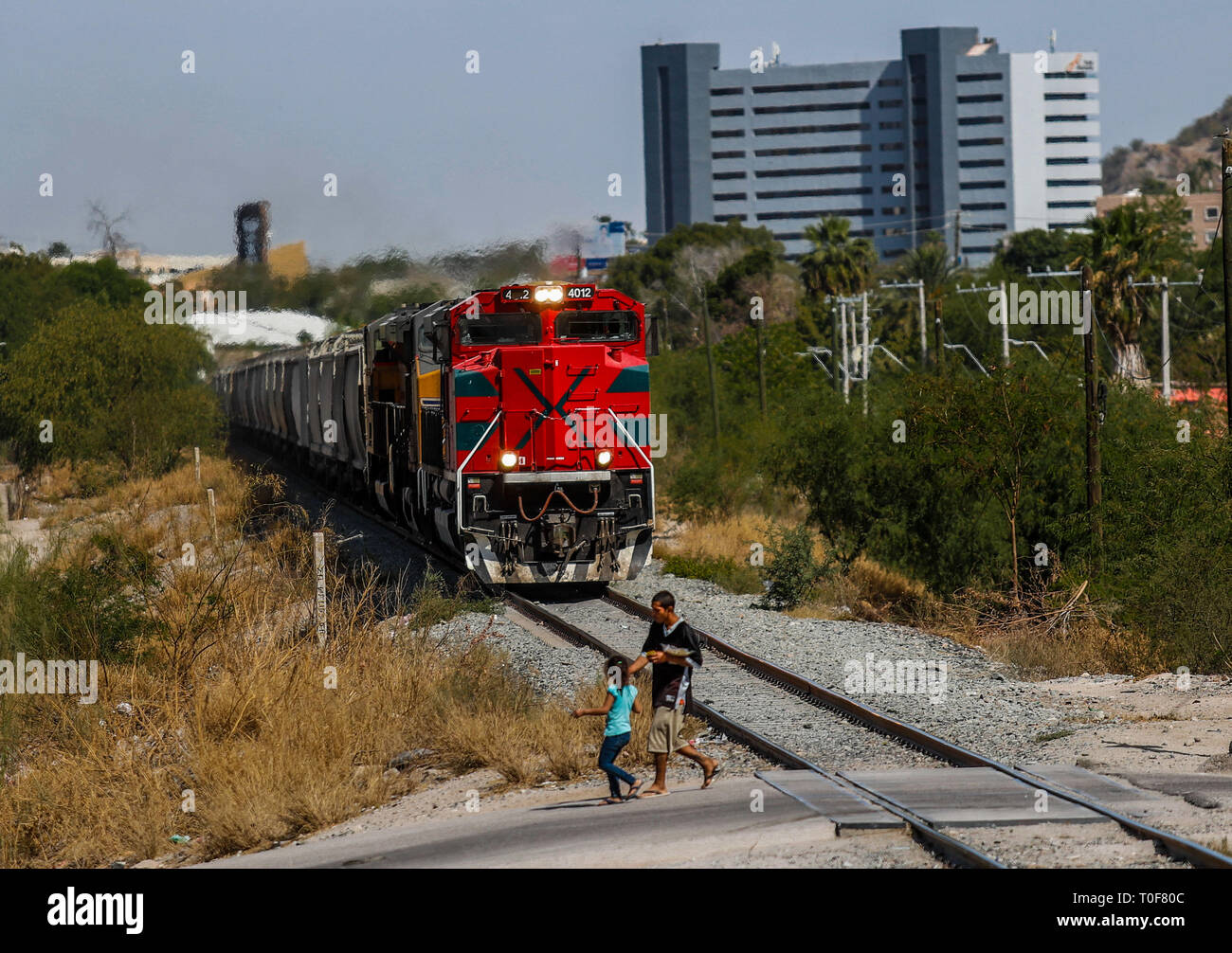 Tren de ferrocarriles hi-res stock photography and images - Alamy
