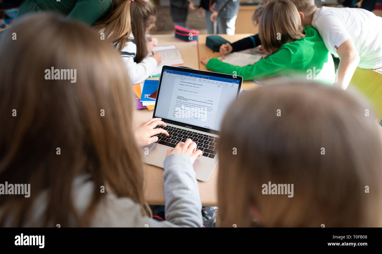 Fifth Grade Students Classroom High Resolution Stock Photography and ...