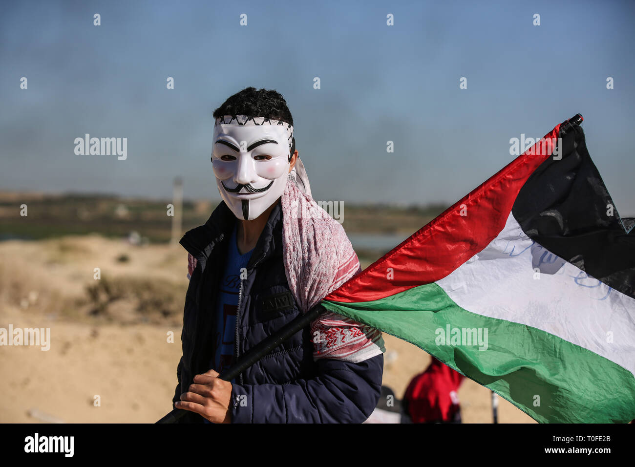Gaza City, The Gaza Strip, Palestine. 19th Mar, 2019. A Palestinian ...