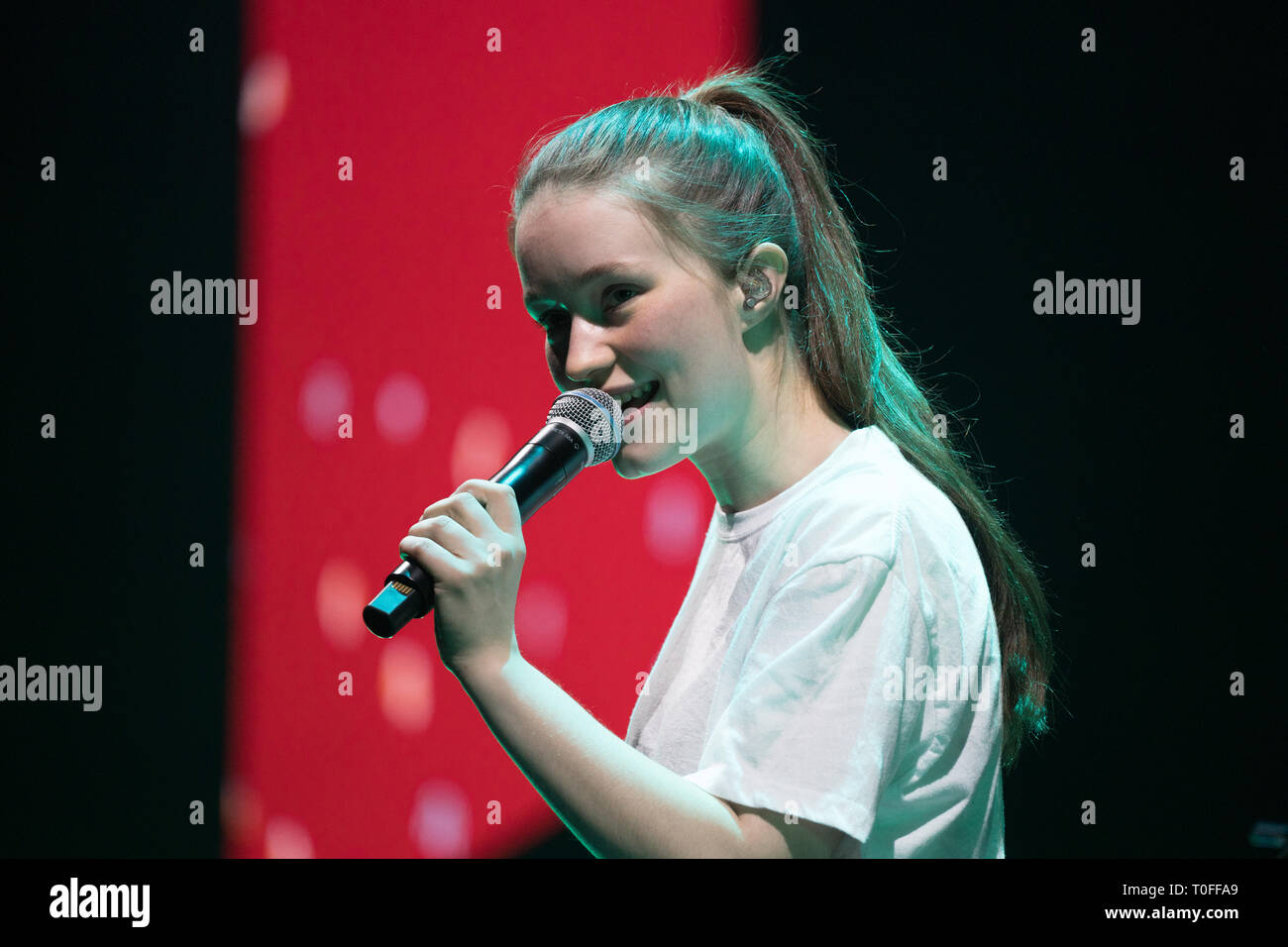 Audience at the o2 arena in london hi-res stock photography and images ...