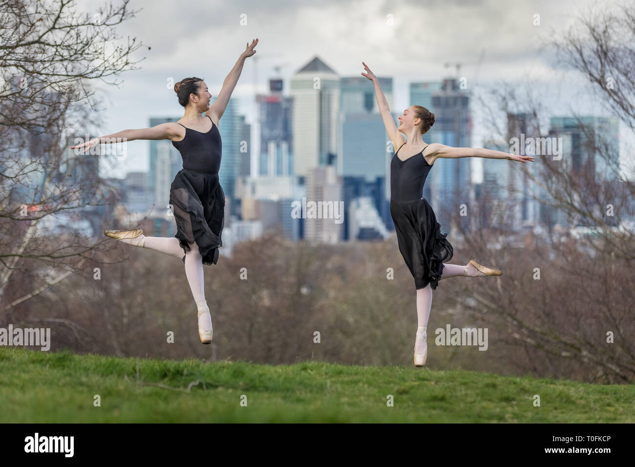Poppy Barnes Dancer High Resolution Stock Photography and Images - Alamy