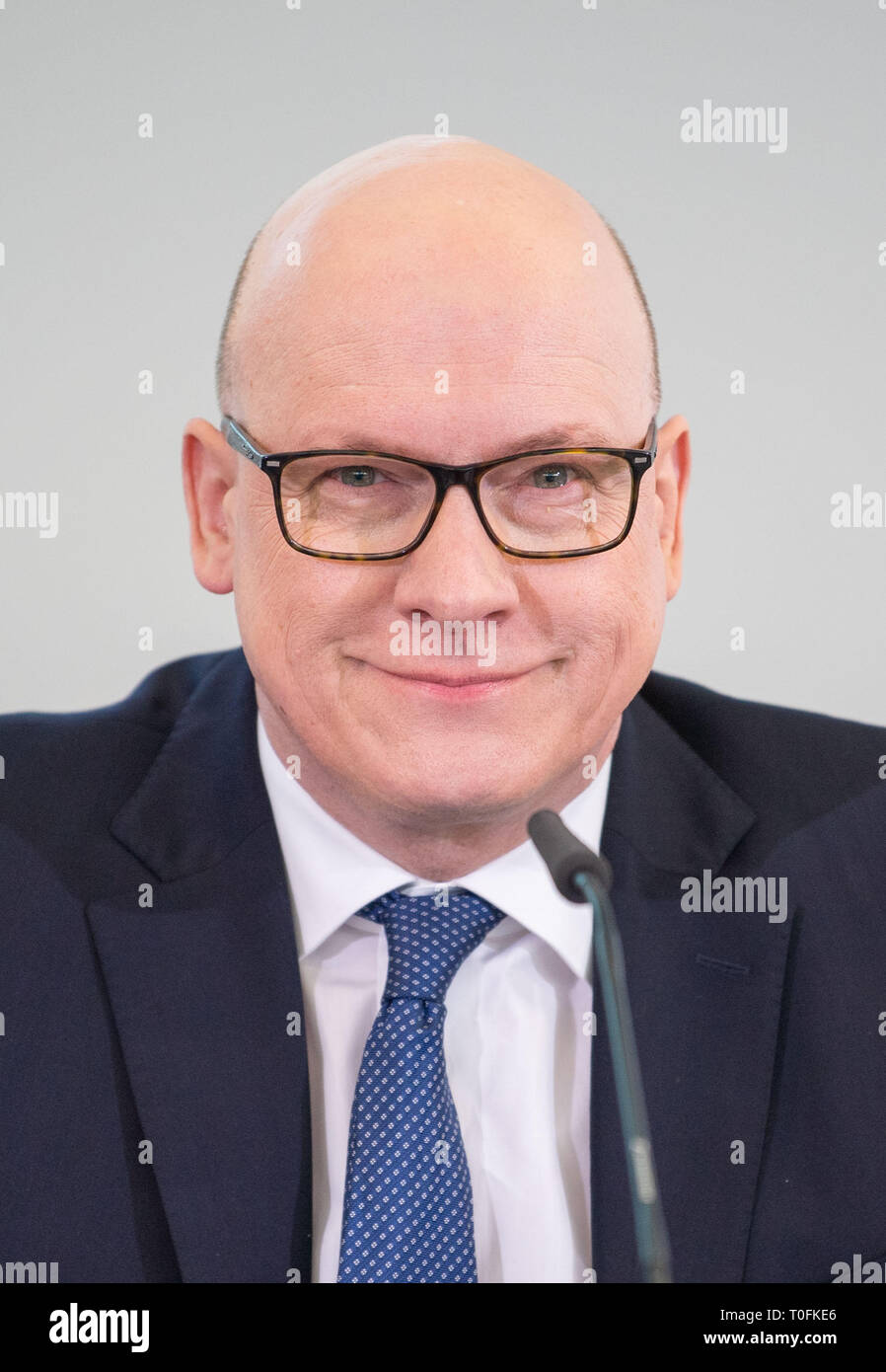 Ergo insurance group hi-res stock photography and images - Alamy