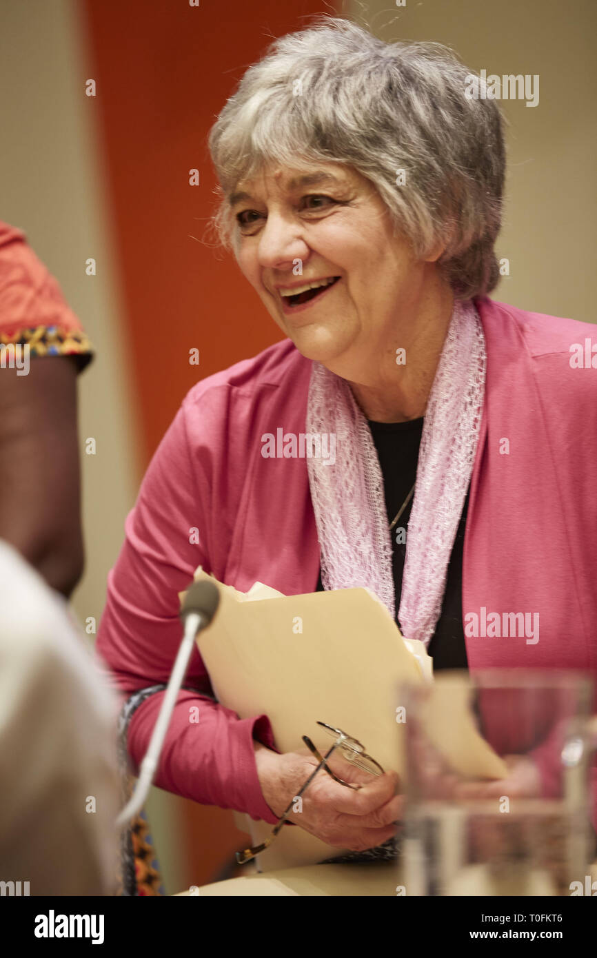 Sue ellen hi-res stock photography and images - Alamy