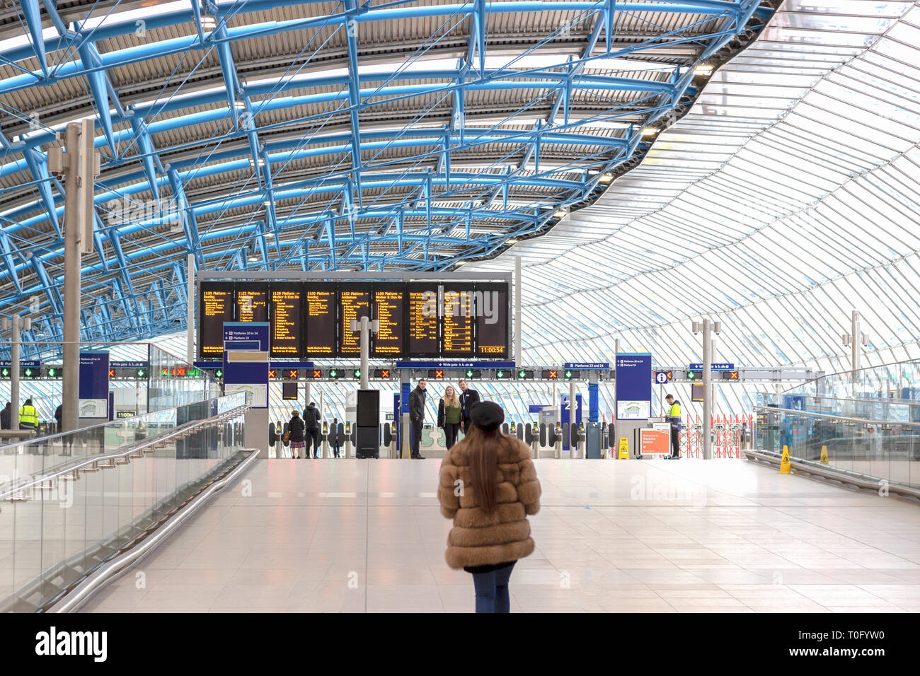London waterloo station architecture hi-res stock photography and ...