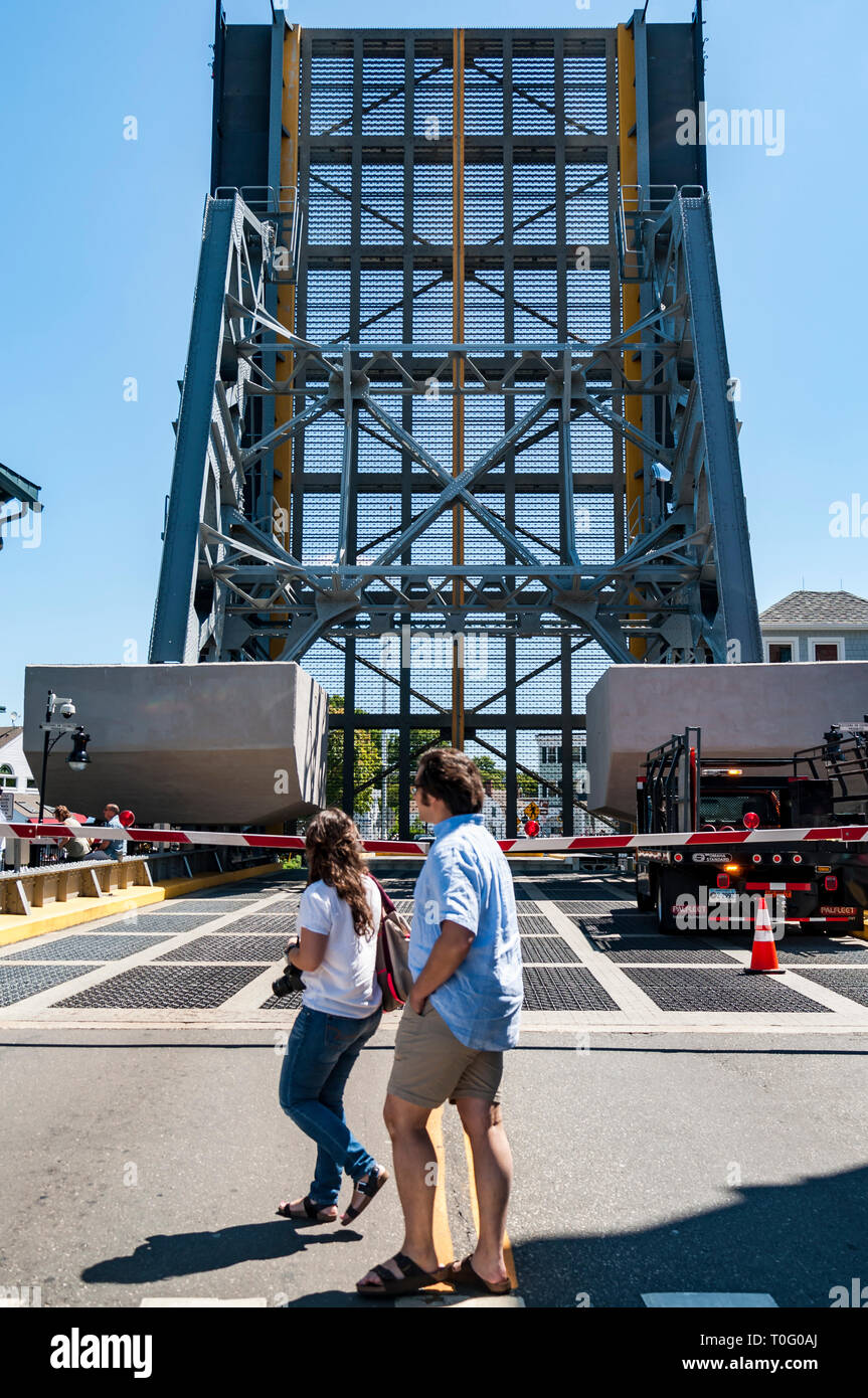 Drawbridge architecture hi-res stock photography and images - Alamy