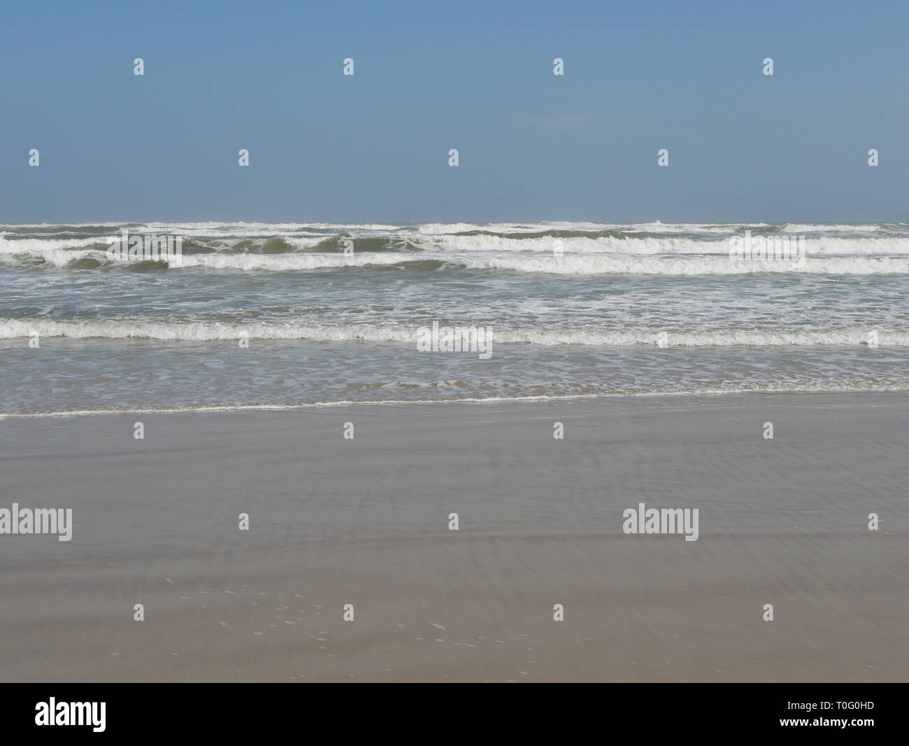 ocean waves on beach Stock Photo - Alamy