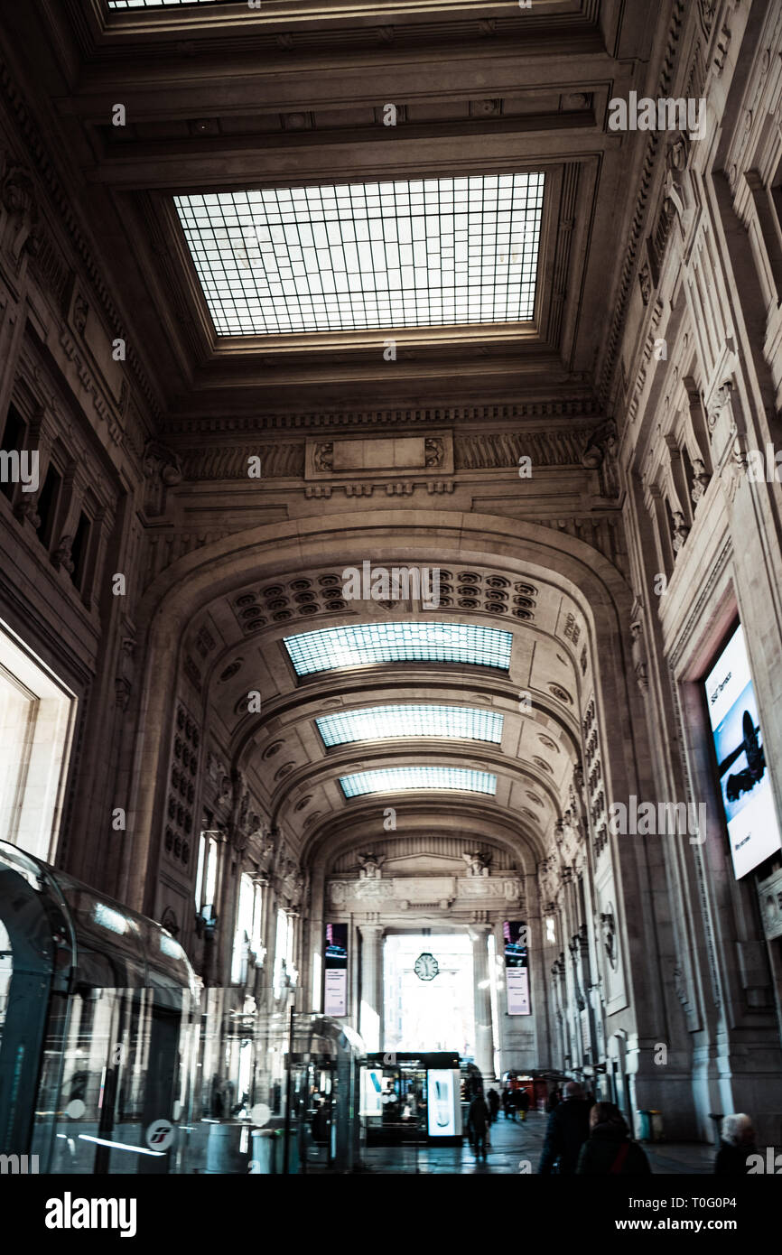Central rail milan historic hi-res stock photography and images - Alamy