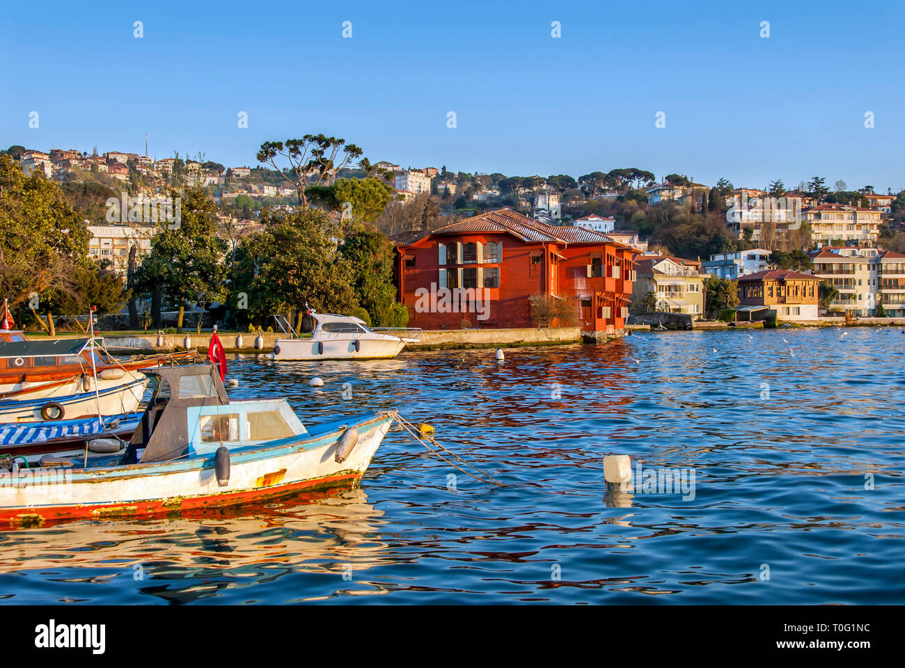 Istanbul, Turkey, 17 April 2006: Shores of Marmara Sea Stock Photo - Alamy