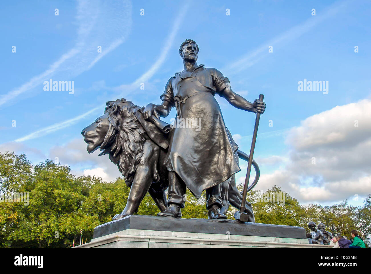 London, UK, 30 October 2012: The Queen Victoria Memorial Stock Photo - Alamy