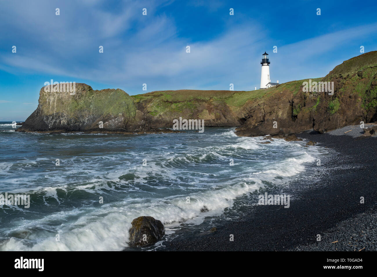 Yaquina Head Lighthouse, Newport, Oregon, USA Stock Photo - Alamy
