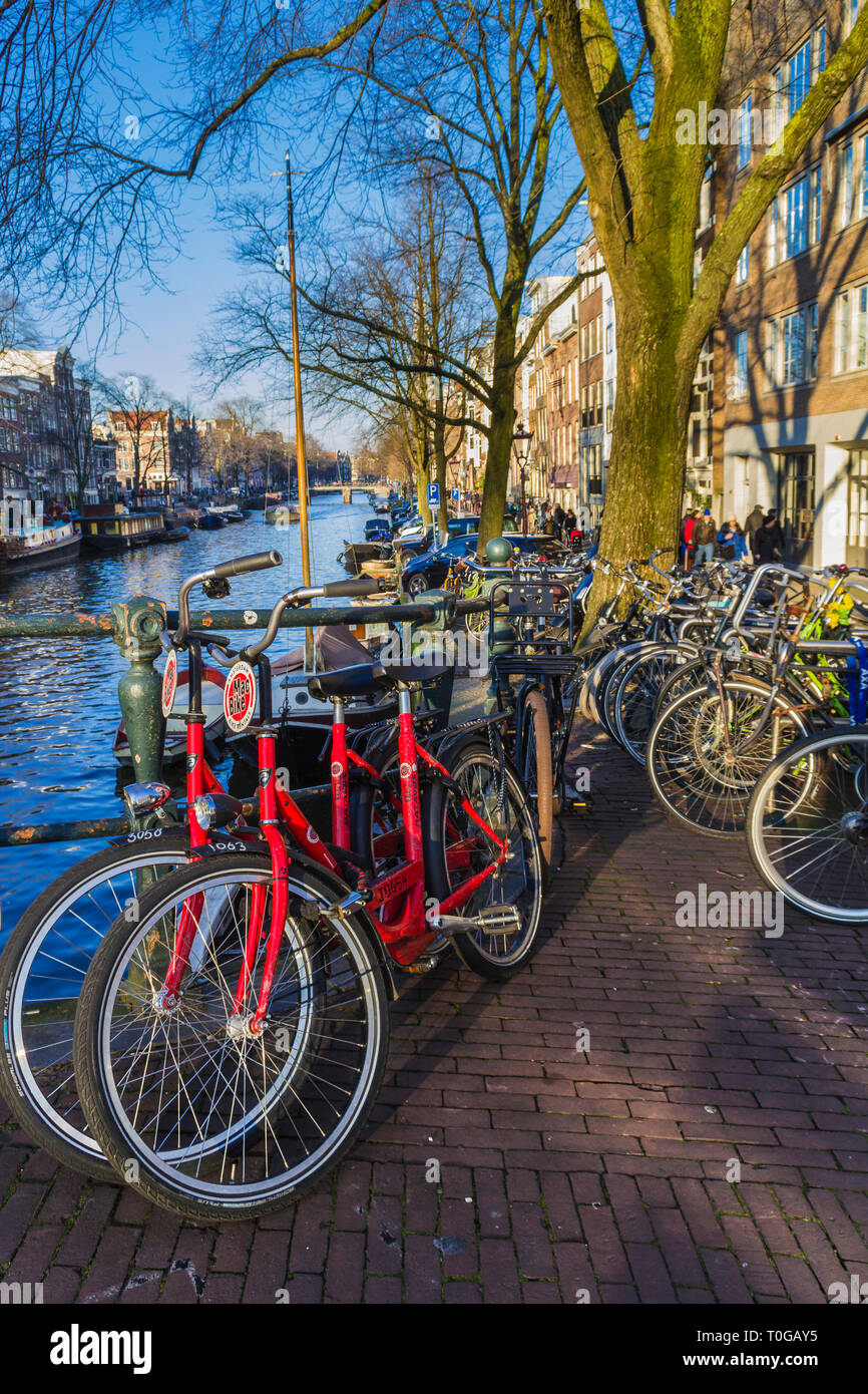 Bicicleta amsterdam hi-res stock photography and images - Alamy