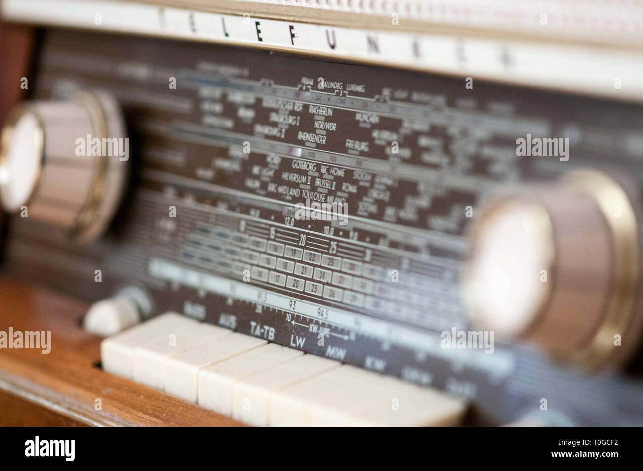 old radio receiver with antique knobs Stock Photo - Alamy