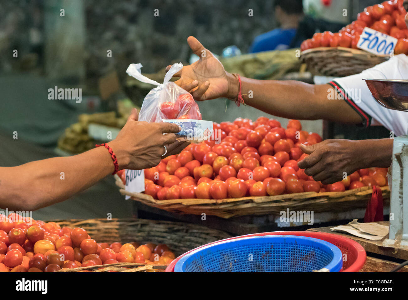 Man fruit market male maldives hi-res stock photography and images - Alamy