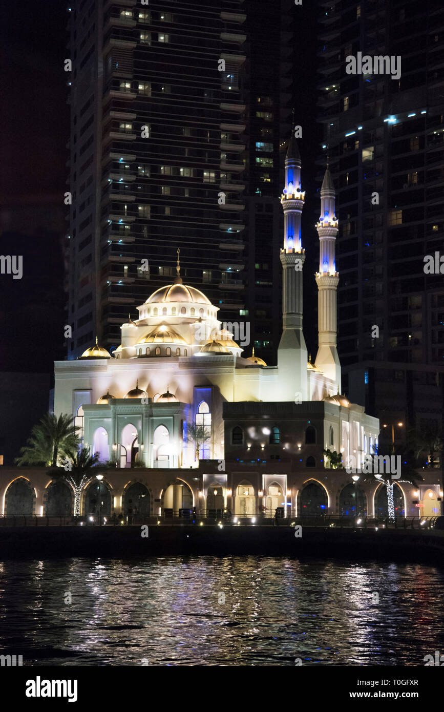 Small mosque hi-res stock photography and images - Alamy