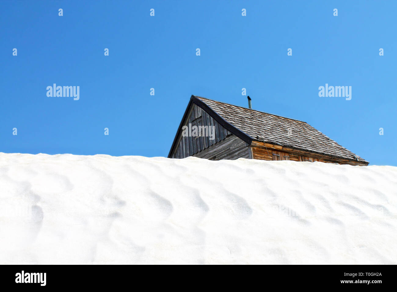 View of Timber hut in Salzkammergut, Dachstein Krippenstein. Austria ...