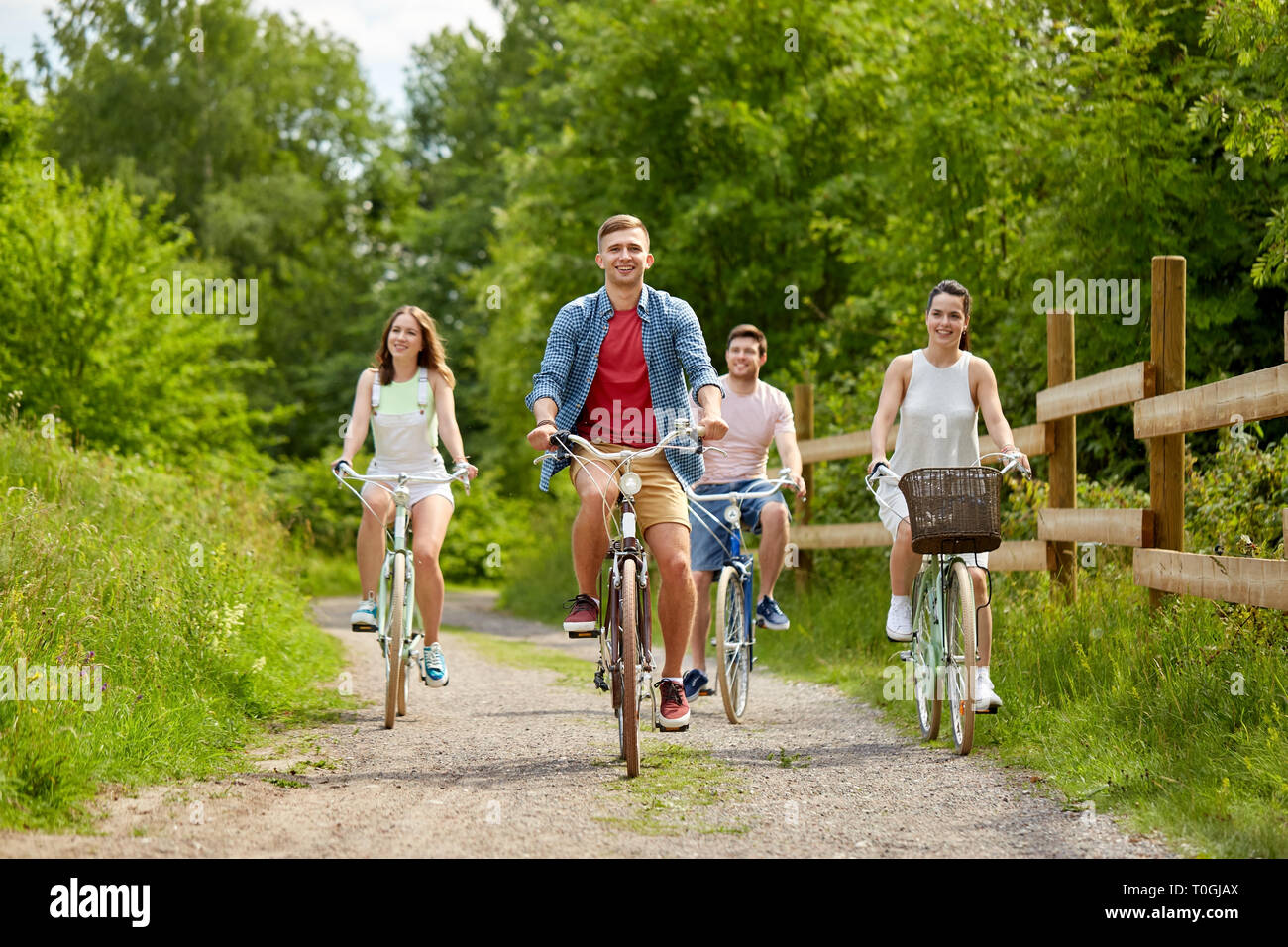 Friends cycling country hi-res stock photography and images - Alamy