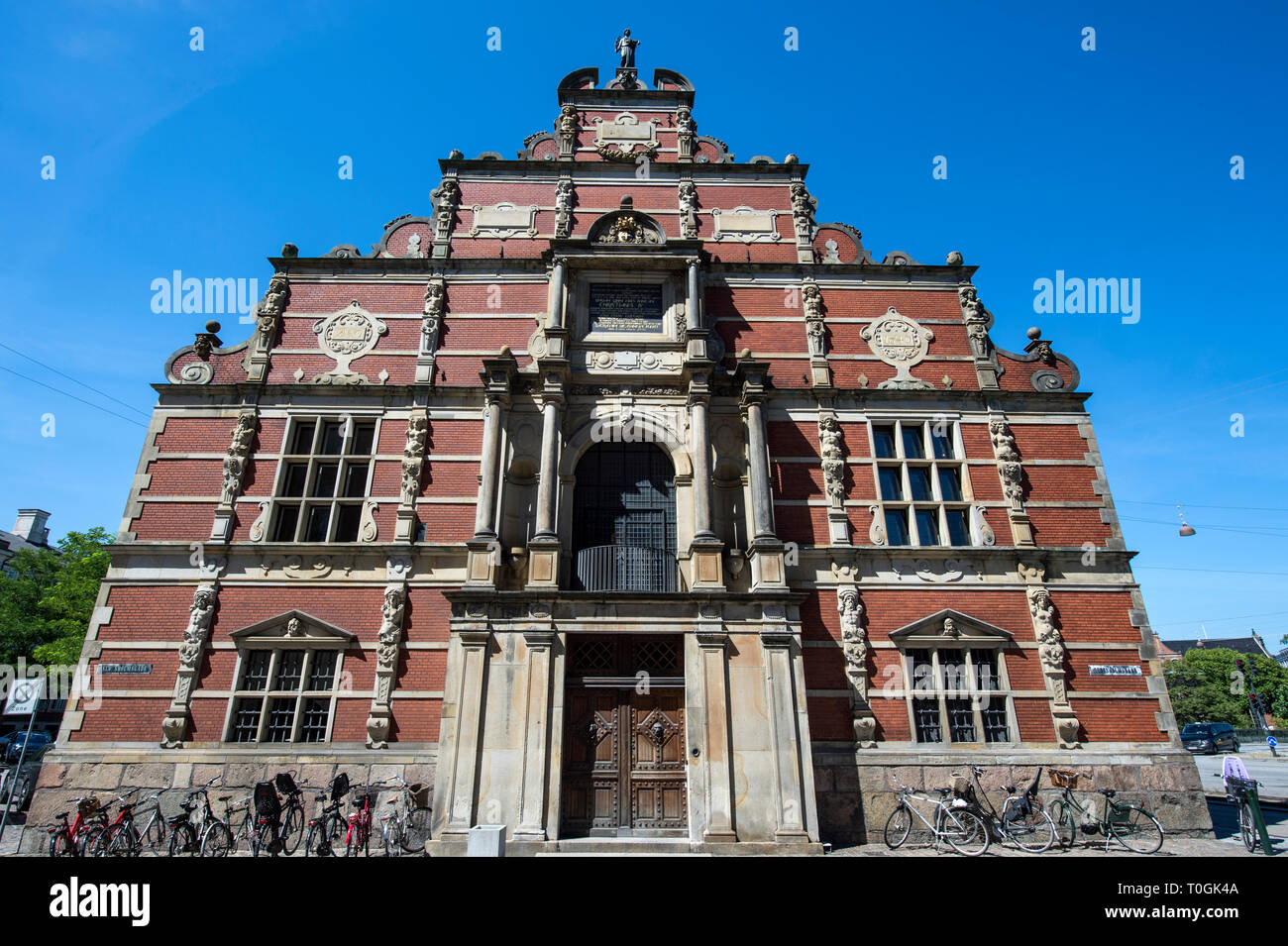 Money exchange building hi-res stock photography and images - Alamy
