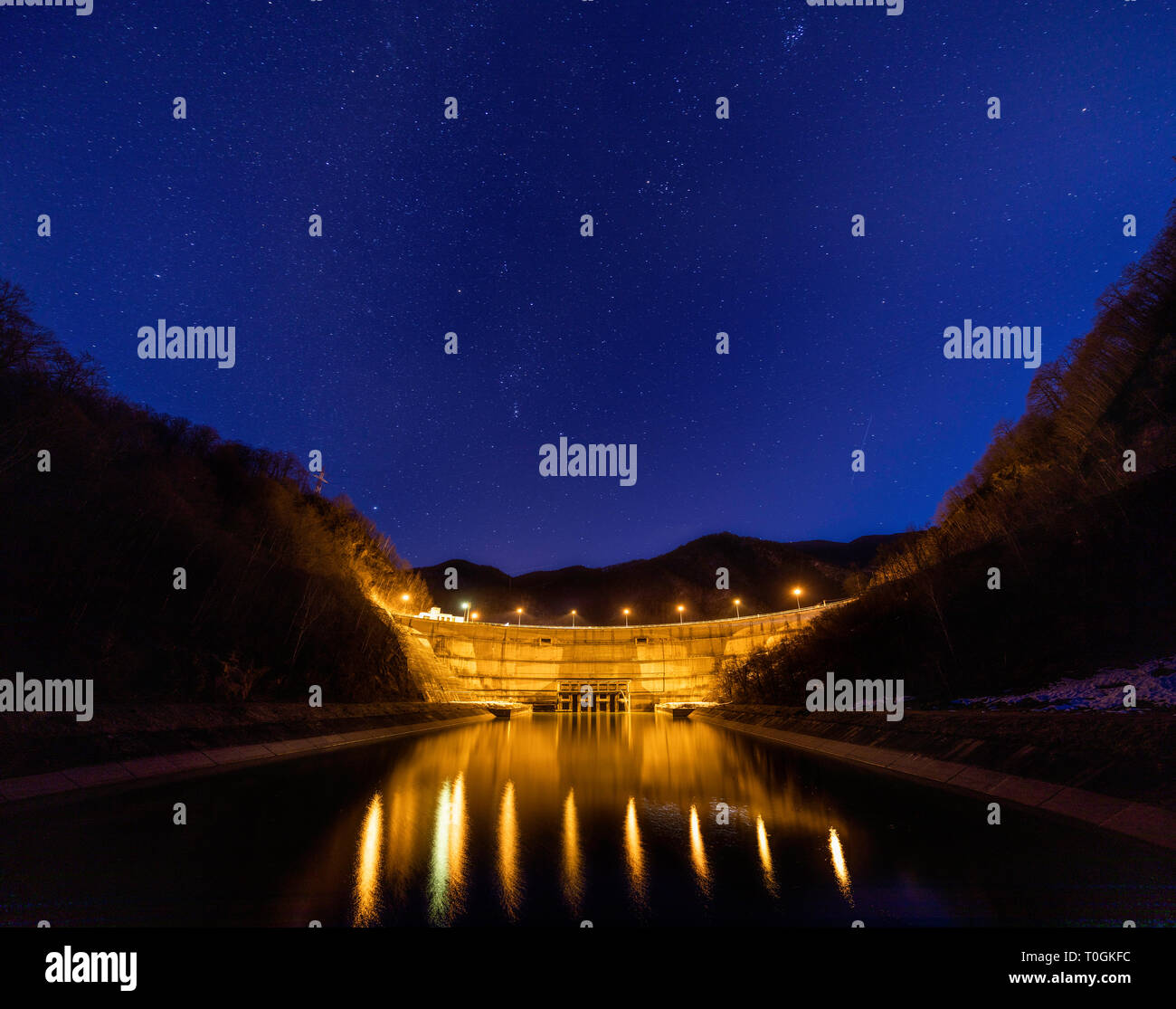 Dust hole dam hi-res stock photography and images - Alamy