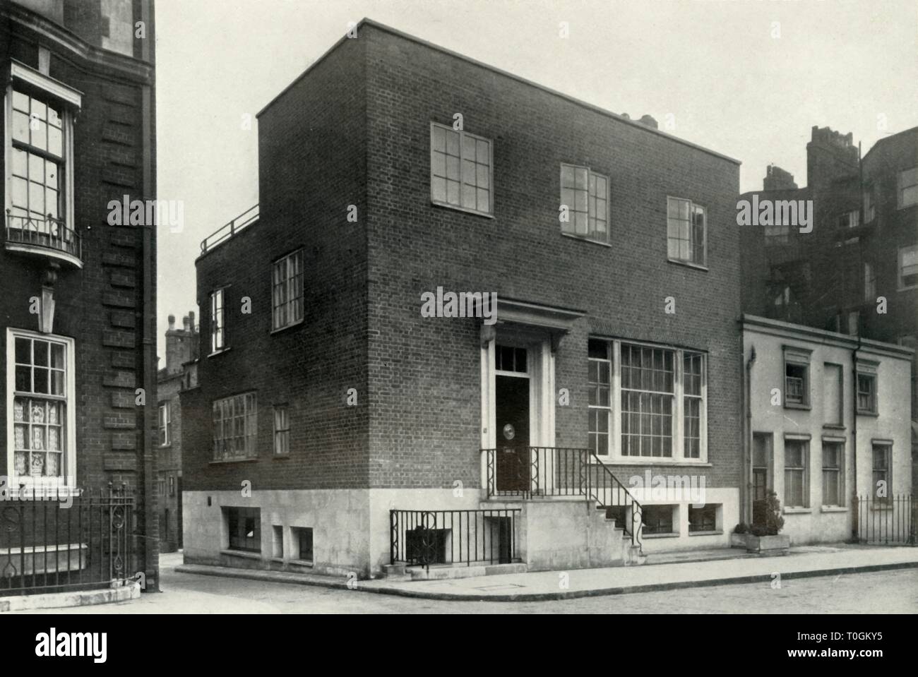 1930s london houses hi-res stock photography and images - Alamy