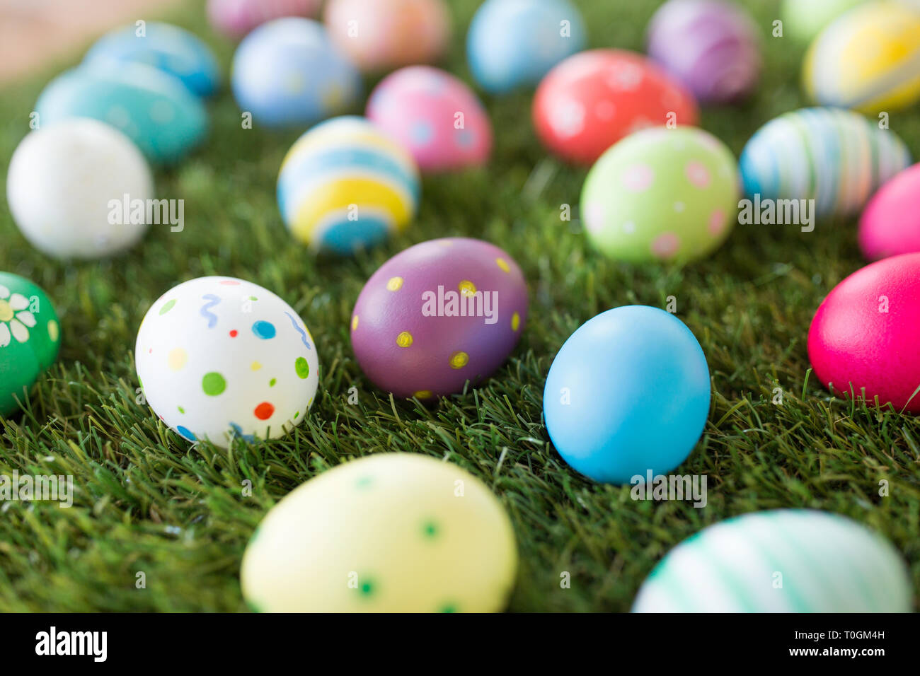 Faux grass hi-res stock photography and images - Alamy