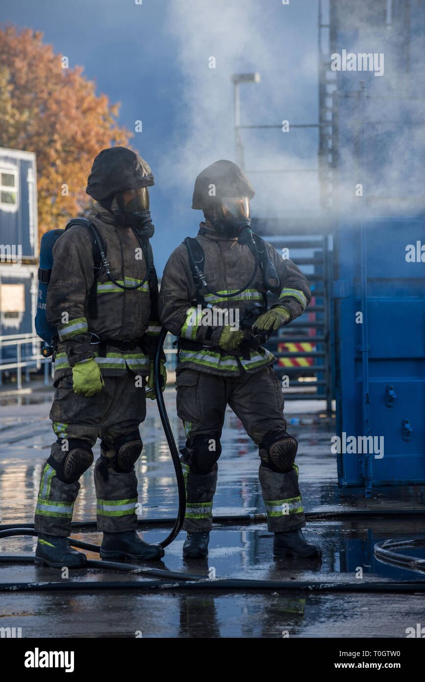 Fireman waiting hi-res stock photography and images - Alamy