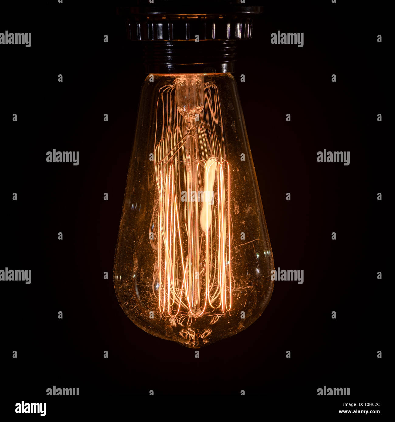 Edison light bulbs hi-res stock photography and images - Alamy