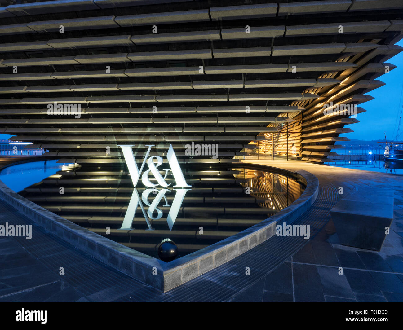 V&A Dundee design museum designed by Kengo Kuma at Riverside Esplanade ...