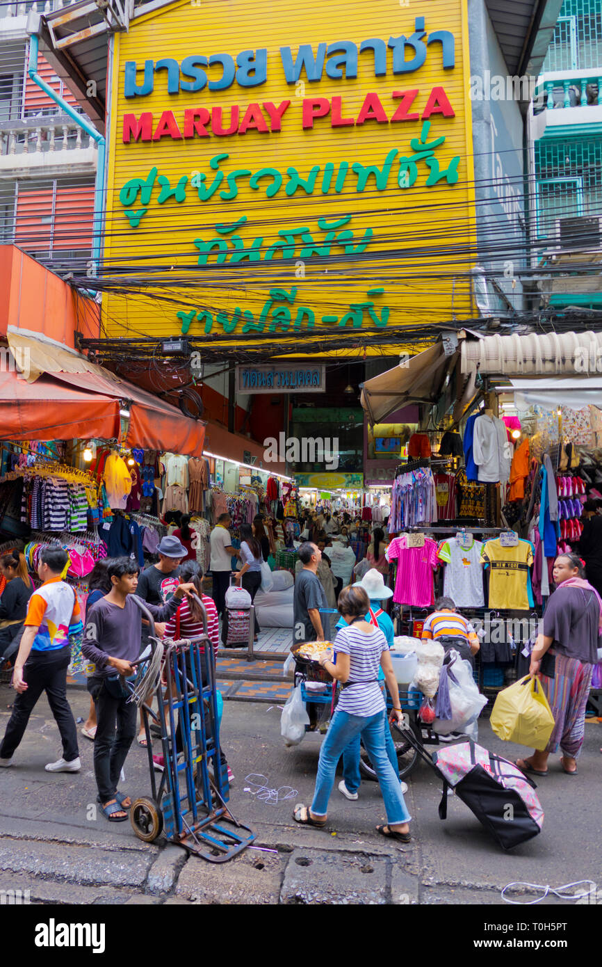 Pratunam market, Ratchathewi, Bangkok, Thailand Stock Photo - Alamy