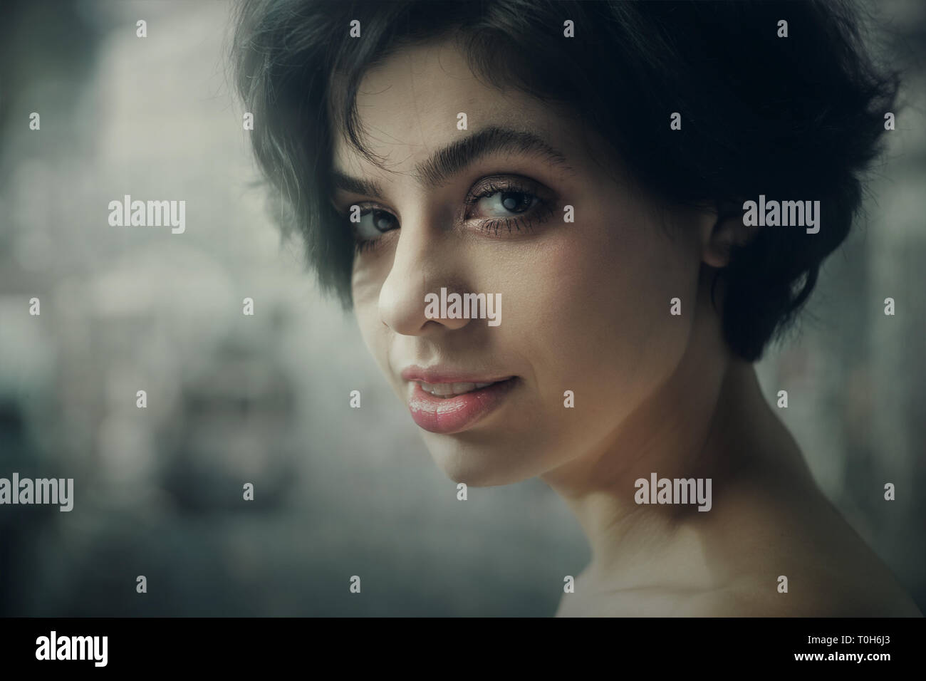 Turn around female hi-res stock photography and images - Alamy