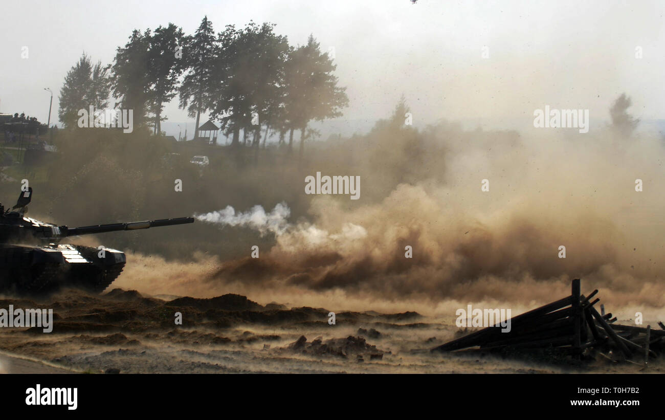 Shooting Russian Tank, T 72 Attack, Tank Rides, Dust, Smoke, Military ...