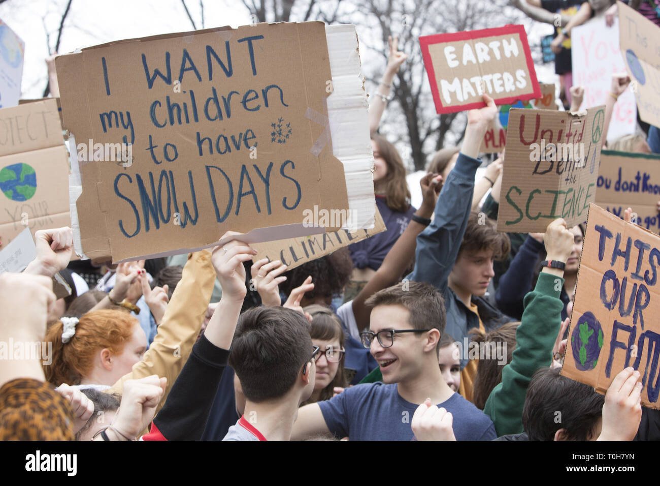 Climate change slogans hi-res stock photography and images - Alamy