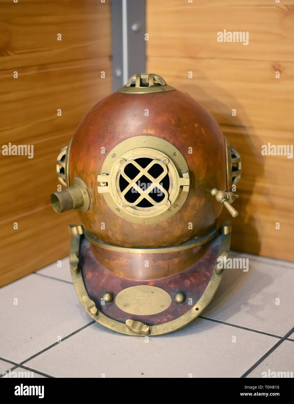 Old diving helmet Stock Photo - Alamy