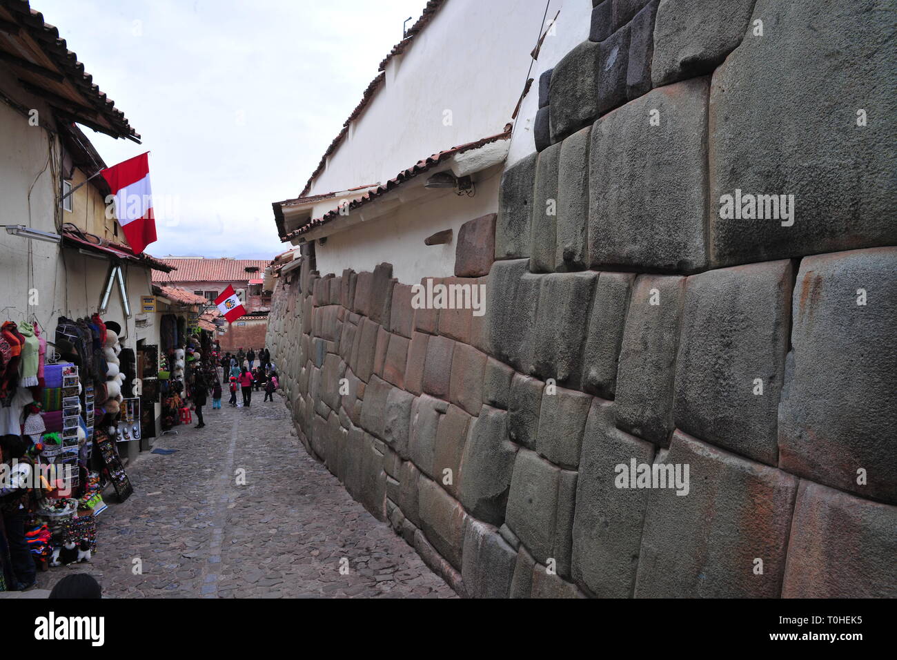 Palace of inca roca hi-res stock photography and images - Alamy