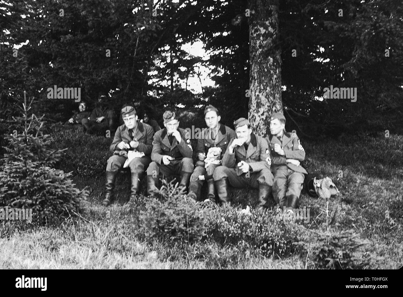 Reichsarbeitsdienst uniform hi-res stock photography and images - Alamy