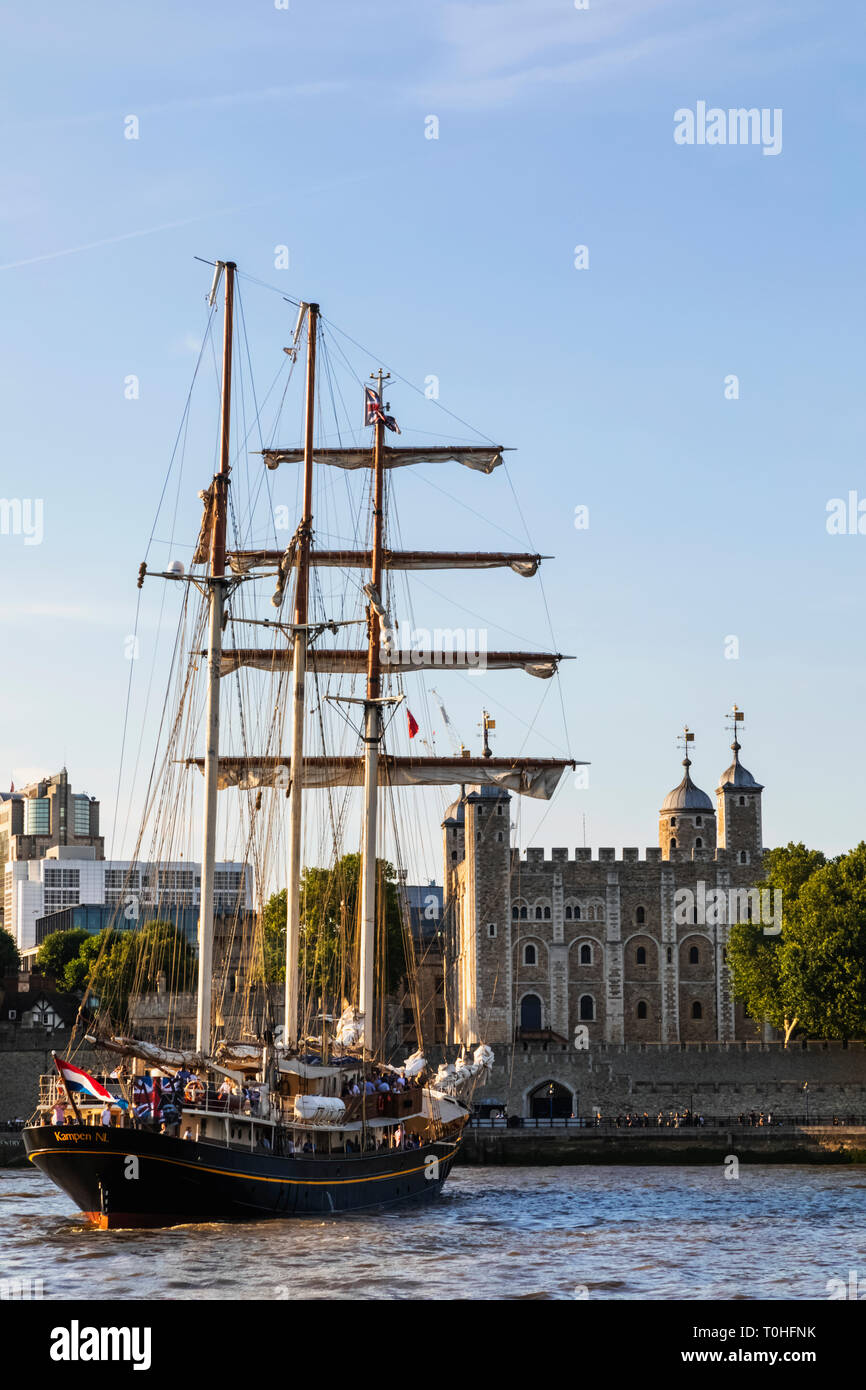 England, London, The Tower of London and Dutch Tall Ship Kampen Stock ...