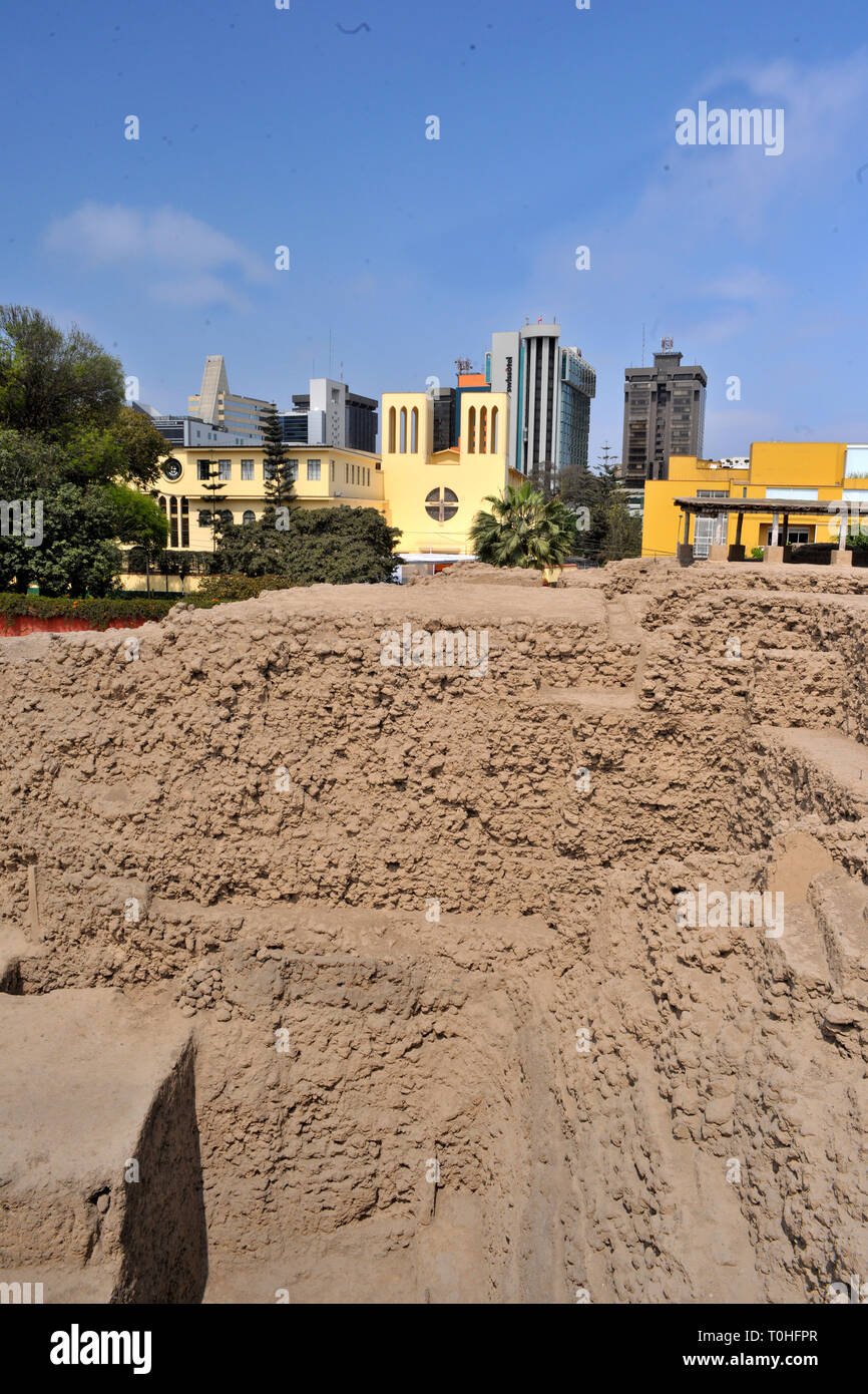 Huaca huallamarca hi-res stock photography and images - Alamy