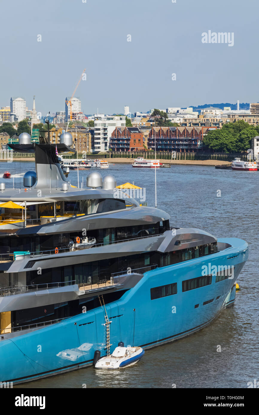 England, London, Luxury Motor Yacht Aviva Owned by Businessman Joe ...