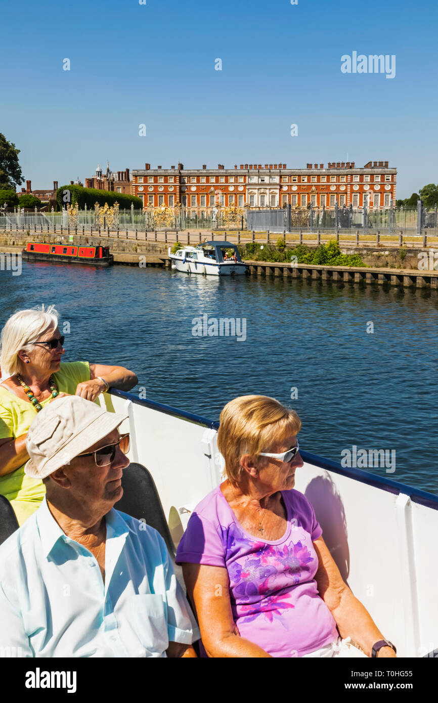 Hampton court palace river boat hi-res stock photography and images - Alamy