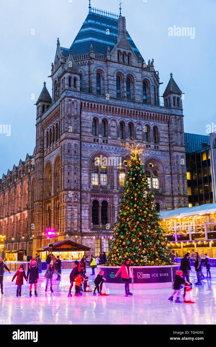 Natural ice rinks hi-res stock photography and images - Alamy