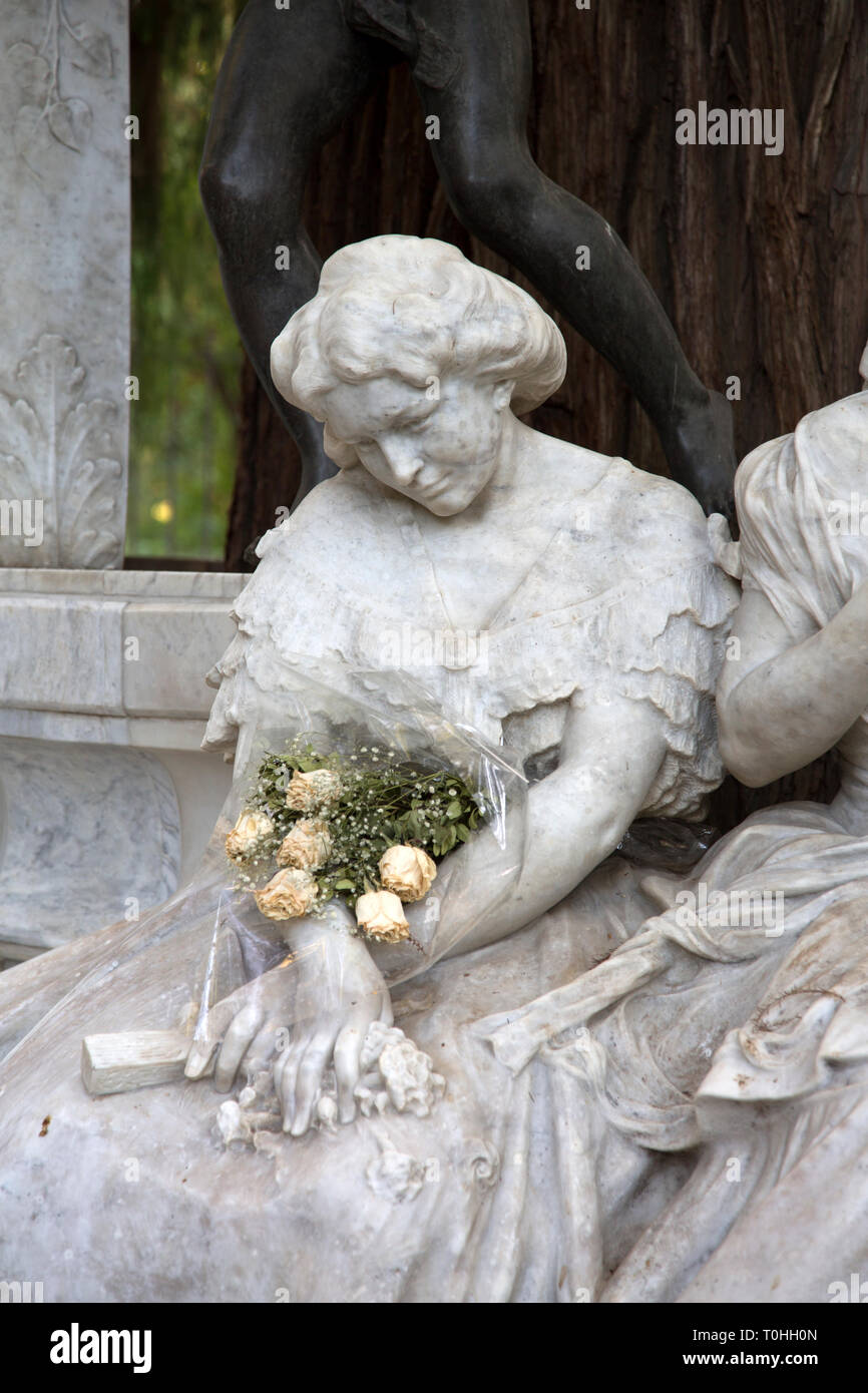 Statue becquer hi-res stock photography and images - Alamy