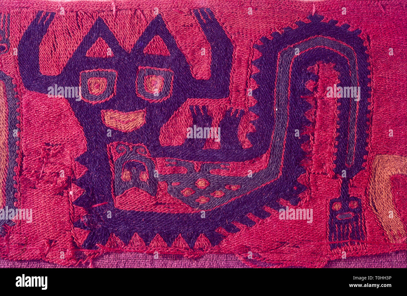 Paracas textile hi-res stock photography and images - Alamy