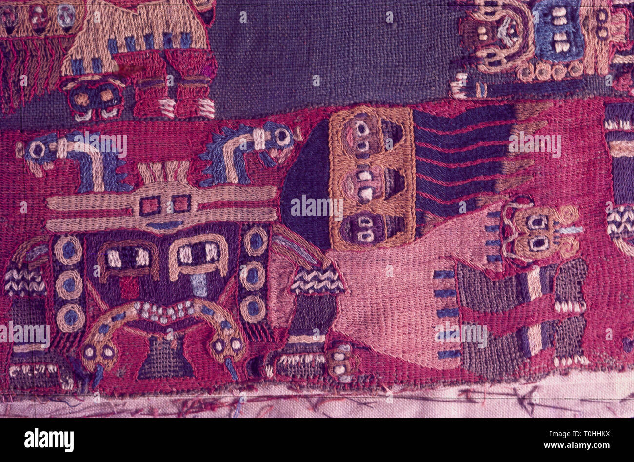 Paracas textile hi-res stock photography and images - Alamy