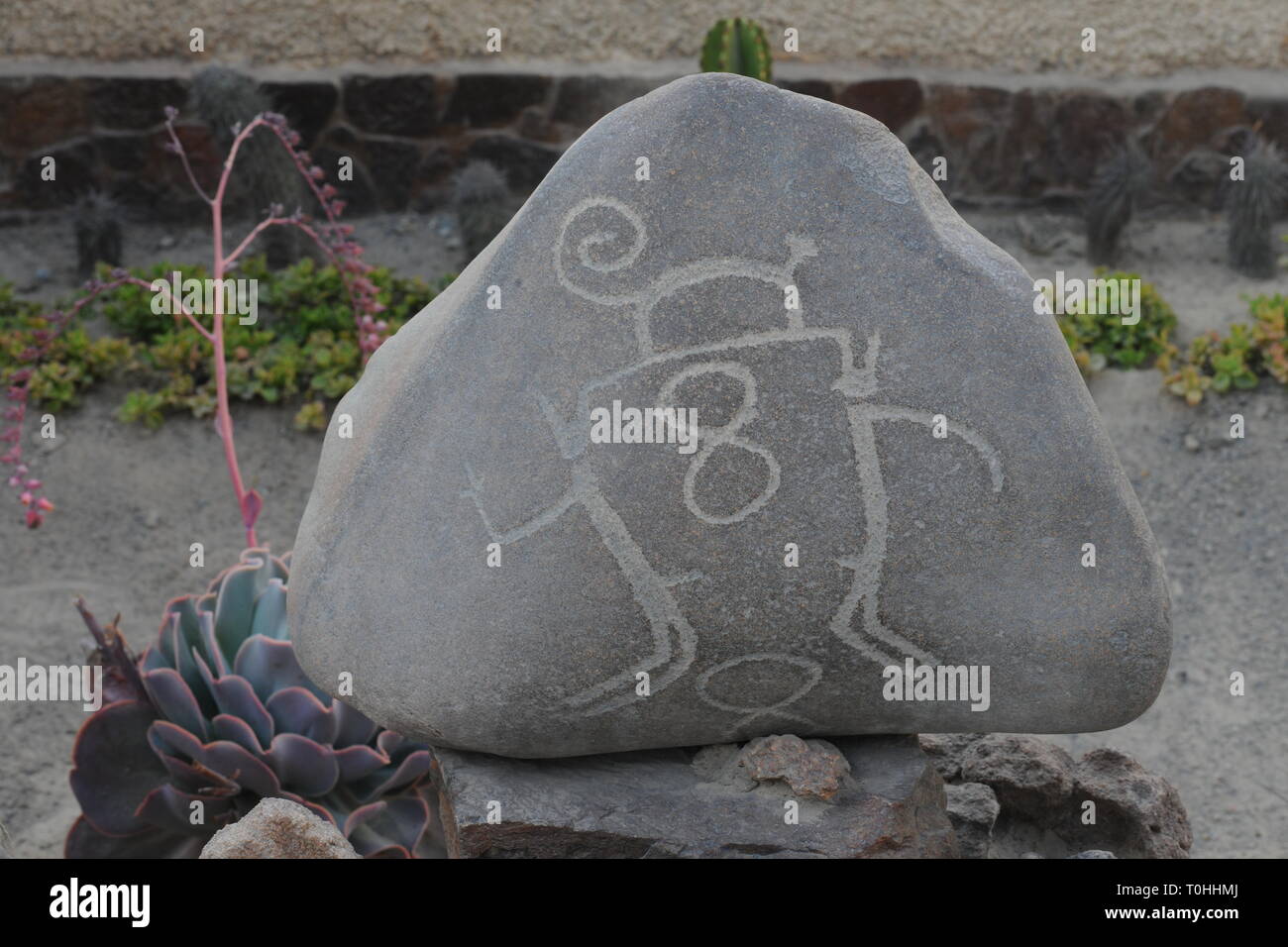 Petroglyphs peru hi-res stock photography and images - Alamy