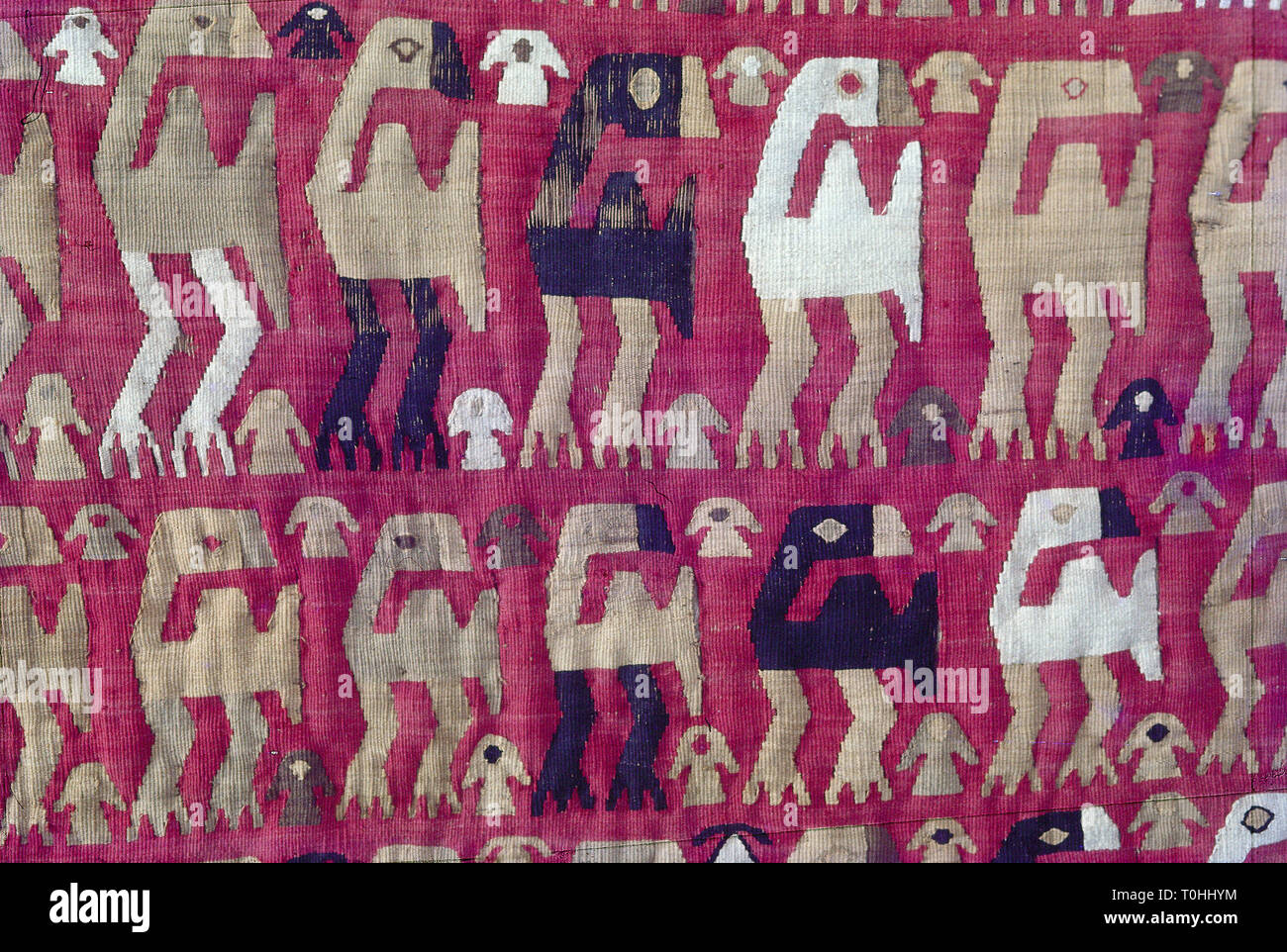 Paracas textile hi-res stock photography and images - Alamy